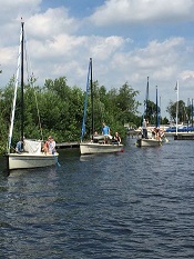 Zeillessen geven bij Zeilvereniging De Roerkoning op de Nieuwe Meer ...